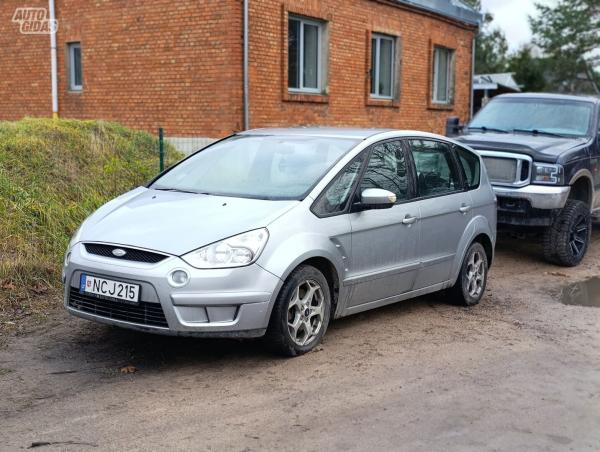Pelēks Ford S-Max 2007 Kauņa, ar dzinēja tilpumu 1.80 L un nobraukumu 365 tūkst. km par 1399 €, foto 2 vietnē AUTOMOTO.COM.LV