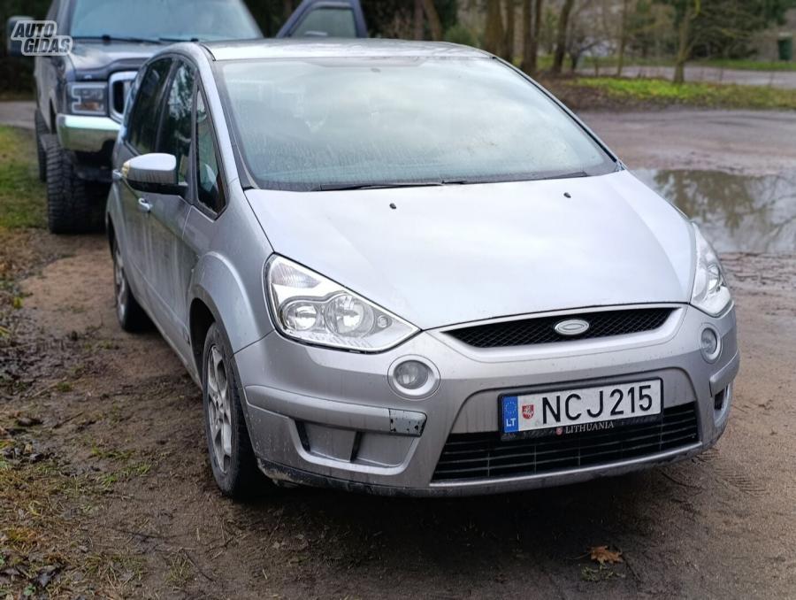 Pelēks Ford S-Max 2007 Kauņa, ar dzinēja tilpumu 1.80 L un nobraukumu 365 tūkst. km par 1399 €, foto 3 vietnē AUTOMOTO.COM.LV