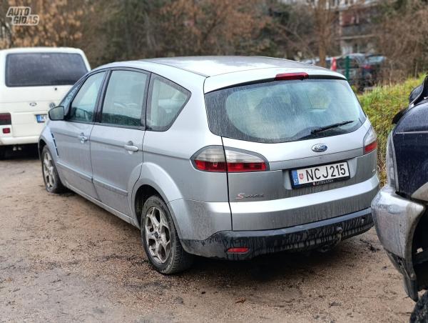 Pelēks Ford S-Max 2007 Kauņa, ar dzinēja tilpumu 1.80 L un nobraukumu 365 tūkst. km par 1399 €, foto 5 vietnē AUTOMOTO.COM.LV