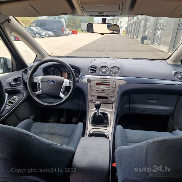 Pelēks Ford S-Max 2007 Tartu, ar dzinēja tilpumu 2.00 L un nobraukumu 334 tūkst. km par 1890 €, foto 4 vietnē AUTOMOTO.COM.LV