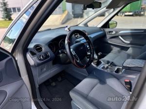 Grey Ford S-Max 2007 in Tallinn, with an engine capacity of 2.00 L and mileage of 176 thousand km for 3999 €, photo 6 on AUTOMOTO.COM.LV