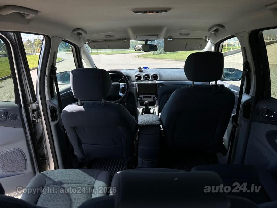 Grey Ford S-Max 2007 in Tallinn, with an engine capacity of 2.00 L and mileage of 176 thousand km for 3999 €, photo 15 on AUTOMOTO.COM.LV