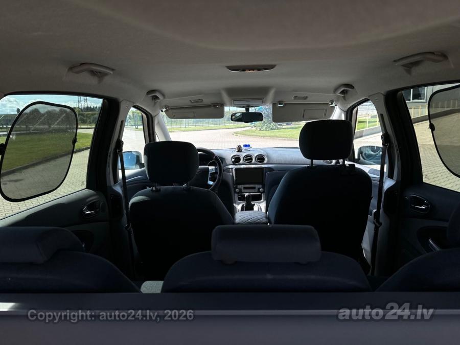Grey Ford S-Max 2007 in Tallinn, with an engine capacity of 2.00 L and mileage of 176 thousand km for 3999 €, photo 16 on AUTOMOTO.COM.LV