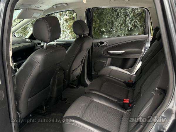 Pelēks Ford S-Max 2008 Tartu, ar dzinēja tilpumu 2.00 L un nobraukumu 250 tūkst. km par 2999 €, foto 11 vietnē AUTOMOTO.COM.LV
