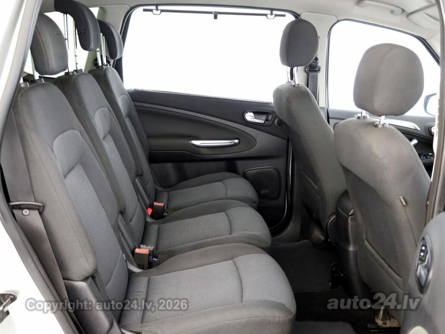Pelēks Ford S-Max 2008 Tallina, ar dzinēja tilpumu 2.00 L un nobraukumu 239 tūkst. km par 1699 €, foto 8 vietnē AUTOMOTO.COM.LV