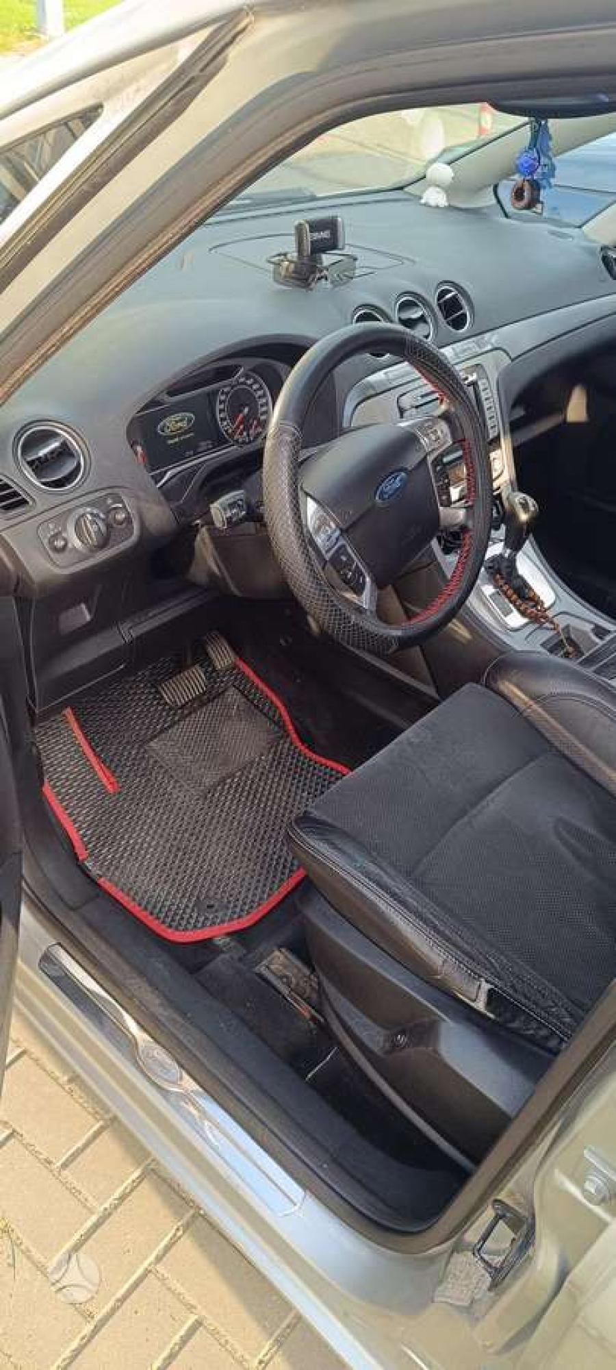 Pelēks Ford S-Max 2008 Viļņa, ar dzinēja tilpumu 2.00 L un nobraukumu 410 tūkst. km par 2250 €, foto 15 vietnē AUTOMOTO.COM.LV