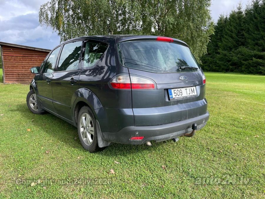 Grey Ford S-Max 2008 in Tallinn, with an engine capacity of 2.00 L and mileage of 388 thousand km for 2299 €, photo 4 on AUTOMOTO.COM.LV