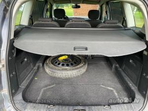 Grey Ford S-Max 2008 in Tallinn, with an engine capacity of 2.00 L and mileage of 388 thousand km for 2299 €, photo 8 on AUTOMOTO.COM.LV