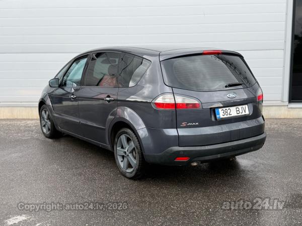 Pelēks Ford S-Max 2009 Tartu, ar dzinēja tilpumu 1.80 L un nobraukumu 370 tūkst. km par 3300 €, foto 4 vietnē AUTOMOTO.COM.LV