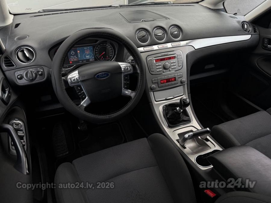 Pelēks Ford S-Max 2009 Tartu, ar dzinēja tilpumu 1.80 L un nobraukumu 370 tūkst. km par 3300 €, foto 8 vietnē AUTOMOTO.COM.LV