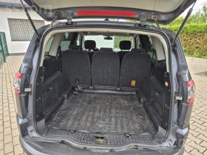 Grey Ford S-Max 2009 in Bauska, with an engine capacity of 2.00 L and mileage of 380 thousand km for 3300 €, photo 5 on AUTOMOTO.COM.LV