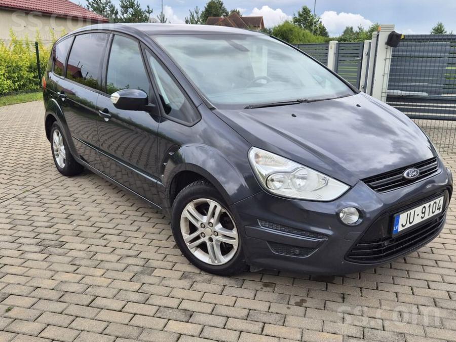 Grey Ford S-Max 2009 in Bauska, with an engine capacity of 2.00 L and mileage of 380 thousand km for 3300 €, photo 9 on AUTOMOTO.COM.LV