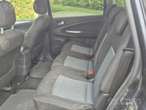 Grey Ford S-Max 2009 in Bauska, with an engine capacity of 2.00 L and mileage of 380 thousand km for 3300 €, photo 12 on AUTOMOTO.COM.LV