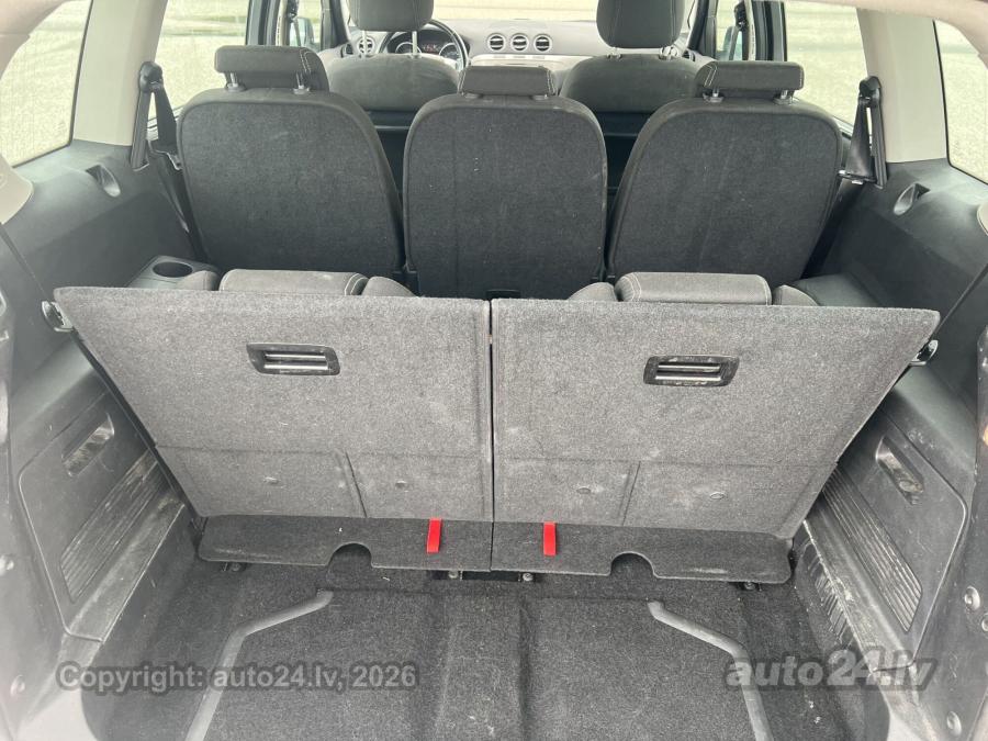 Pelēks Ford S-Max 2010 Pelva, ar dzinēja tilpumu 2.00 L un nobraukumu 312 tūkst. km par 4990 €, foto 13 vietnē AUTOMOTO.COM.LV