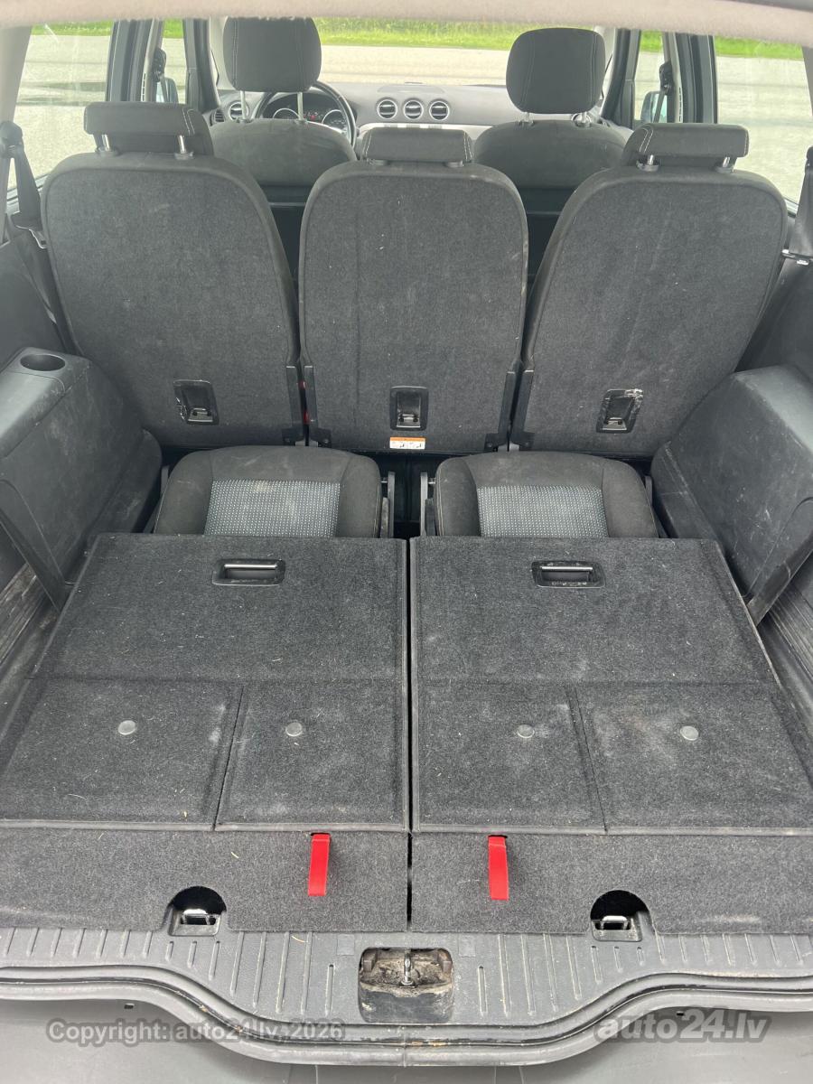 Pelēks Ford S-Max 2010 Pelva, ar dzinēja tilpumu 2.00 L un nobraukumu 312 tūkst. km par 4990 €, foto 14 vietnē AUTOMOTO.COM.LV