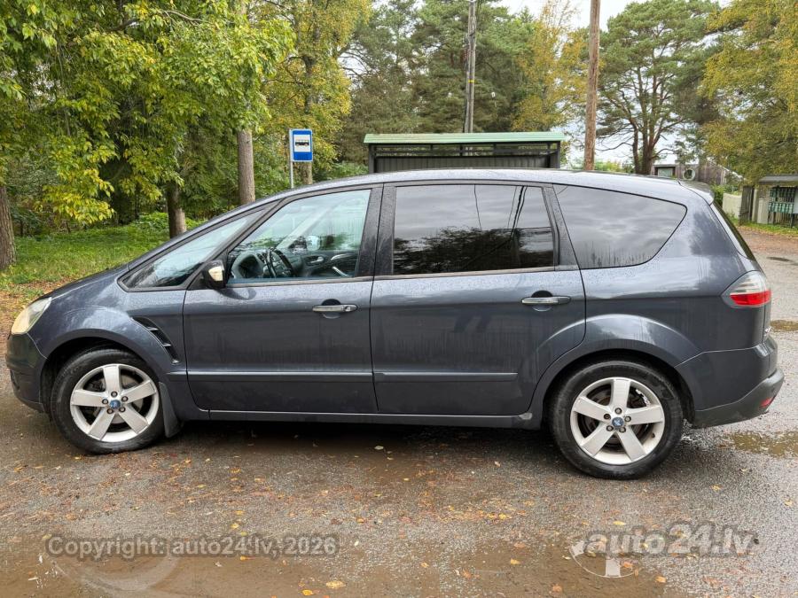 Pelēks Ford S-Max 2010 Tallina, ar dzinēja tilpumu 2.00 L un nobraukumu 381 tūkst. km par 3600 €, foto 7 vietnē AUTOMOTO.COM.LV