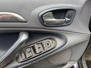 Pelēks Ford S-Max 2010 Tallina, ar dzinēja tilpumu 2.00 L un nobraukumu 381 tūkst. km par 3600 €, foto 15 vietnē AUTOMOTO.COM.LV