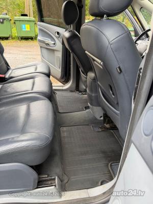 Pelēks Ford S-Max 2010 Tallina, ar dzinēja tilpumu 2.00 L un nobraukumu 381 tūkst. km par 3600 €, foto 18 vietnē AUTOMOTO.COM.LV