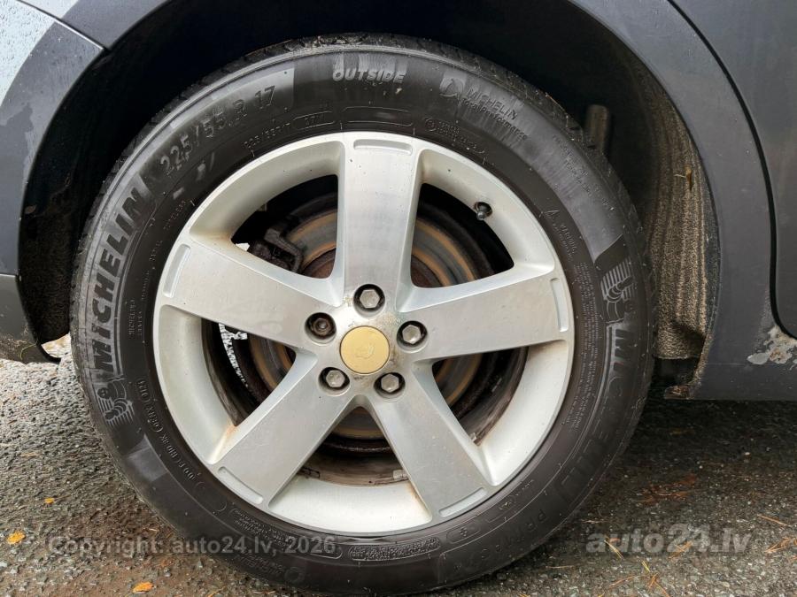 Pelēks Ford S-Max 2010 Tallina, ar dzinēja tilpumu 2.00 L un nobraukumu 381 tūkst. km par 3600 €, foto 23 vietnē AUTOMOTO.COM.LV