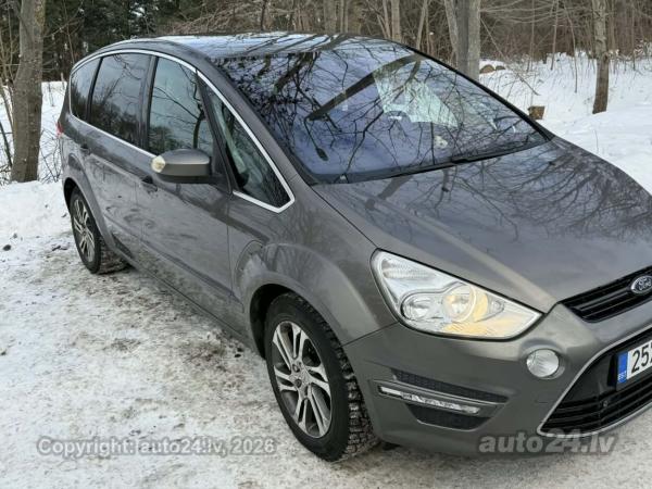 Pelēks Ford S-Max 2011 Tallina, ar dzinēja tilpumu 1.60 L un nobraukumu 300 tūkst. km par 5100 €, foto 1 vietnē AUTOMOTO.COM.LV