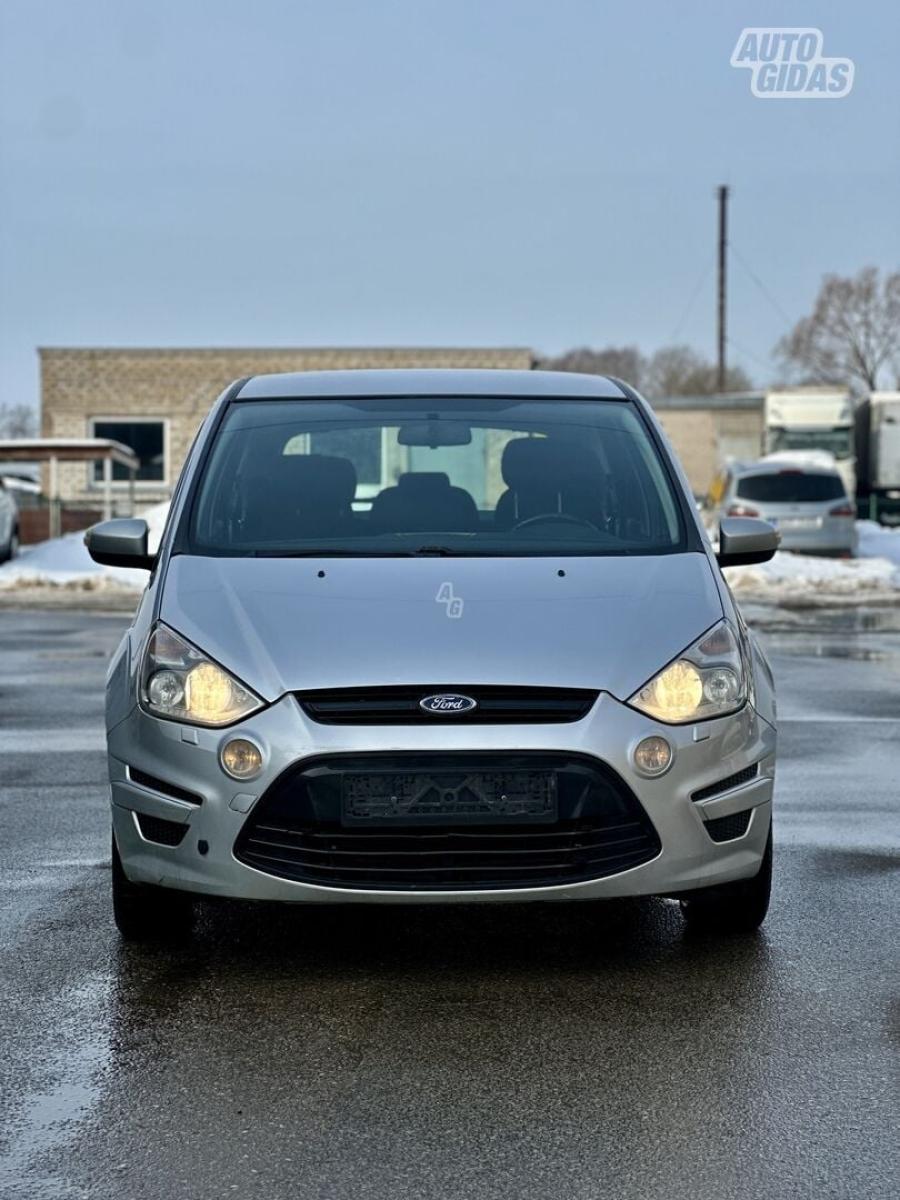 Pelēks Ford S-Max 2011 Kretinga, ar dzinēja tilpumu 2.00 L un nobraukumu 377 tūkst. km par 4350 €, foto 2 vietnē AUTOMOTO.COM.LV