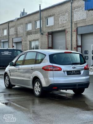 Pelēks Ford S-Max 2011 Kretinga, ar dzinēja tilpumu 2.00 L un nobraukumu 377 tūkst. km par 4350 €, foto 6 vietnē AUTOMOTO.COM.LV