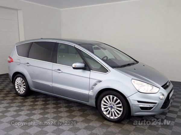 Grey Ford S-Max 2011 in Tallinn, with an engine capacity of 2.00 L and mileage of 324 thousand km for 3199 €, photo 1 on AUTOMOTO.COM.LV