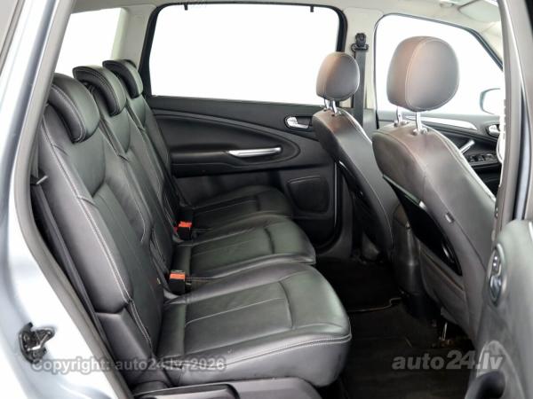 Pelēks Ford S-Max 2011 Tallina, ar dzinēja tilpumu 2.00 L un nobraukumu 324 tūkst. km par 3199 €, foto 7 vietnē AUTOMOTO.COM.LV