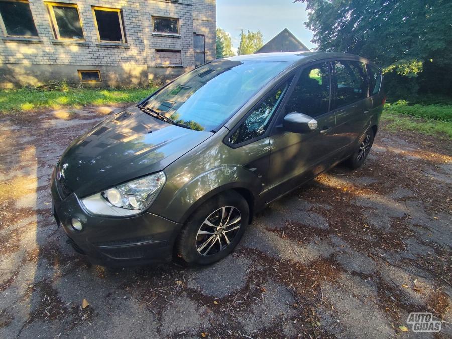 Grey Ford S-Max 2011 in Marijampole, with an engine capacity of 2.00 L and mileage of 278 thousand km for 4200 €, photo 9 on AUTOMOTO.COM.LV