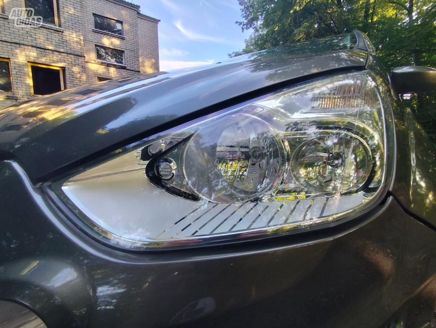 Grey Ford S-Max 2011 in Marijampole, with an engine capacity of 2.00 L and mileage of 278 thousand km for 4200 €, photo 11 on AUTOMOTO.COM.LV