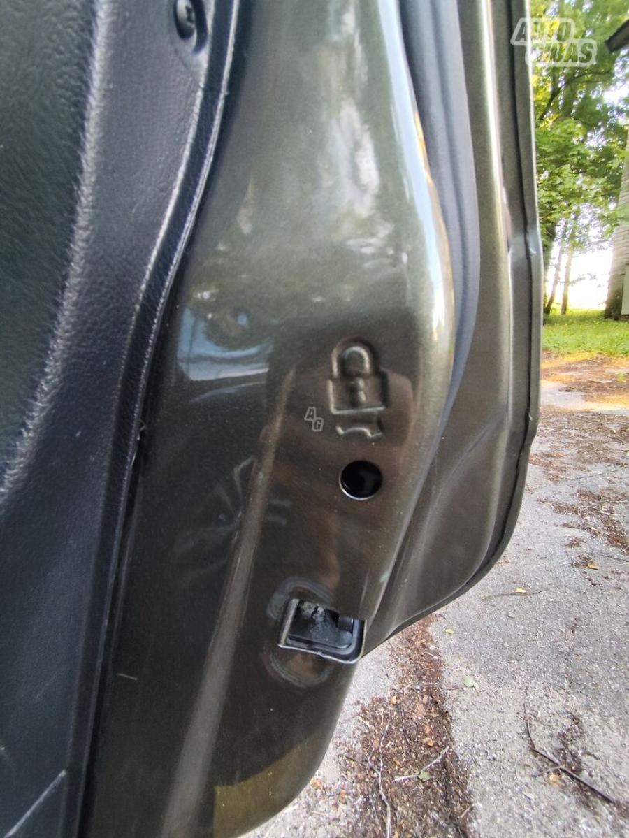 Grey Ford S-Max 2011 in Marijampole, with an engine capacity of 2.00 L and mileage of 278 thousand km for 4200 €, photo 18 on AUTOMOTO.COM.LV