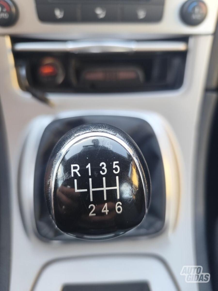Grey Ford S-Max 2011 in Marijampole, with an engine capacity of 2.00 L and mileage of 278 thousand km for 4200 €, photo 21 on AUTOMOTO.COM.LV