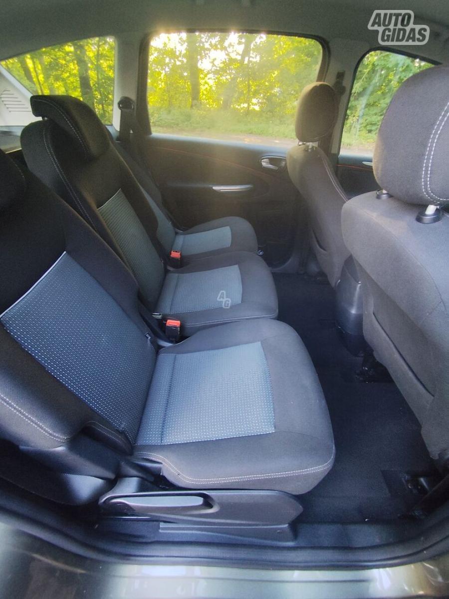 Grey Ford S-Max 2011 in Marijampole, with an engine capacity of 2.00 L and mileage of 278 thousand km for 4200 €, photo 37 on AUTOMOTO.COM.LV