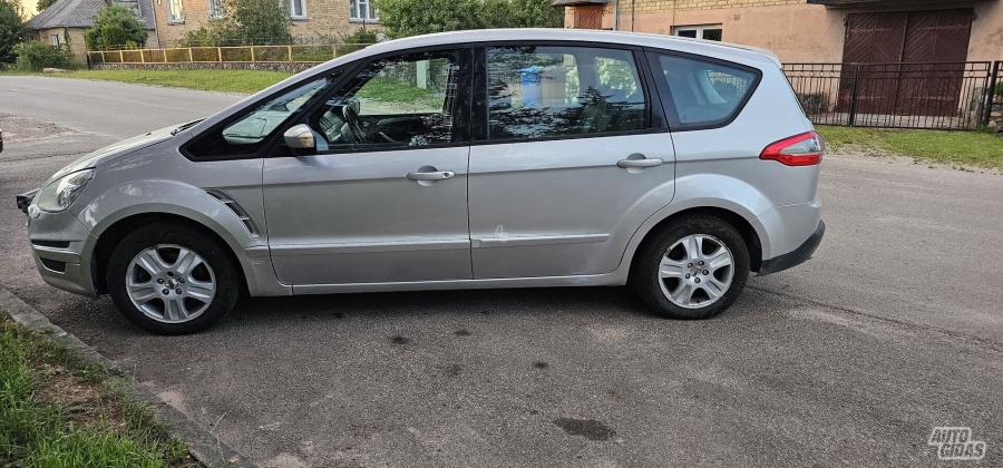 Pelēks Ford S-Max 2011 Šauļi, ar dzinēja tilpumu 2.00 L un nobraukumu 300 tūkst. km par 3800 €, foto 3 vietnē AUTOMOTO.COM.LV