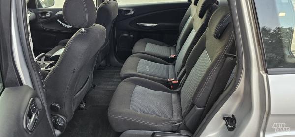 Pelēks Ford S-Max 2011 Šauļi, ar dzinēja tilpumu 2.00 L un nobraukumu 300 tūkst. km par 3500 €, foto 7 vietnē AUTOMOTO.COM.LV