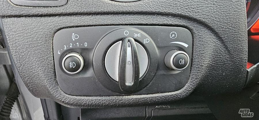 Pelēks Ford S-Max 2011 Šauļi, ar dzinēja tilpumu 2.00 L un nobraukumu 300 tūkst. km par 3800 €, foto 16 vietnē AUTOMOTO.COM.LV