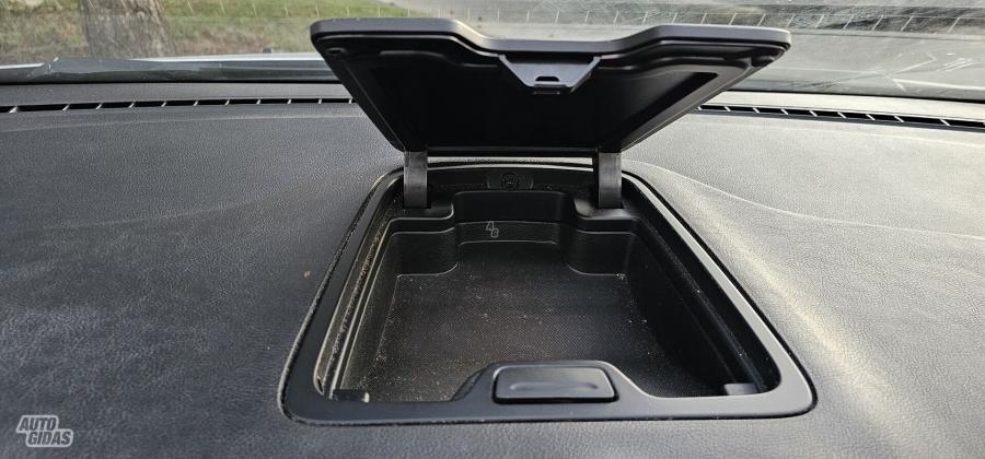 Pelēks Ford S-Max 2011 Šauļi, ar dzinēja tilpumu 2.00 L un nobraukumu 300 tūkst. km par 3800 €, foto 20 vietnē AUTOMOTO.COM.LV