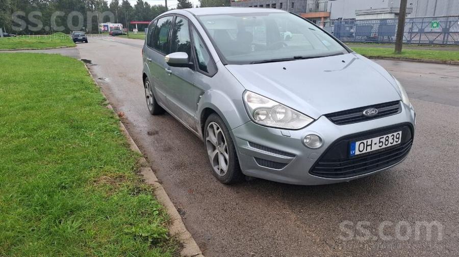 Pelēks Ford S-Max 2011 Rīga, ar dzinēja tilpumu 2.00 L un nobraukumu 340 tūkst. km par 3490 €, foto 4 vietnē AUTOMOTO.COM.LV