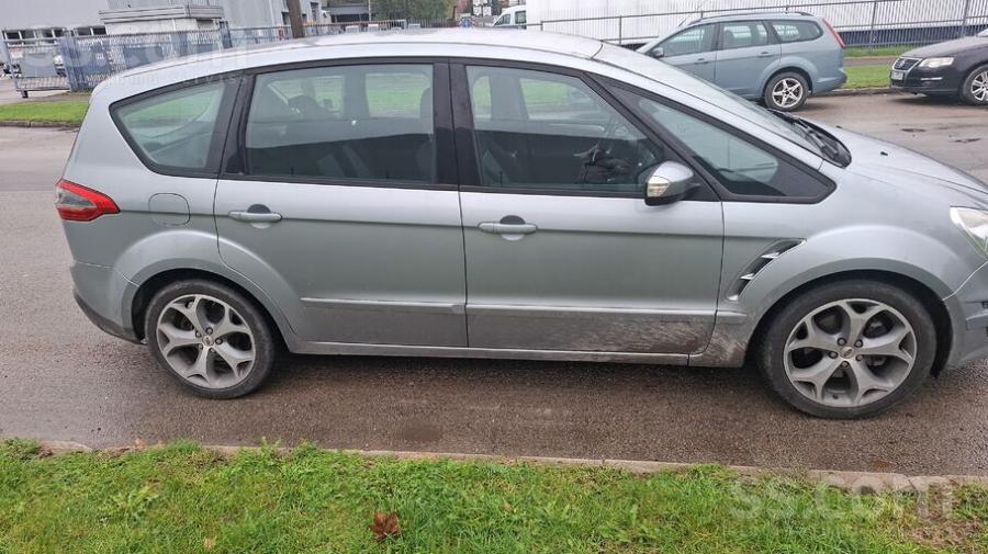 Pelēks Ford S-Max 2011 Rīga, ar dzinēja tilpumu 2.00 L un nobraukumu 340 tūkst. km par 3490 €, foto 5 vietnē AUTOMOTO.COM.LV