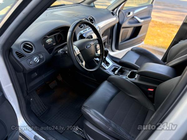Pelēks Ford S-Max 2012 Tallina, ar dzinēja tilpumu 2.00 L un nobraukumu 162 tūkst. km par 5890 €, foto 8 vietnē AUTOMOTO.COM.LV