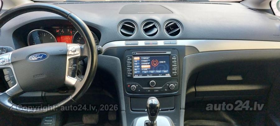 Grey Ford S-Max 2012 in Tallinn, with an engine capacity of 2.00 L and mileage of 250 thousand km for 3900 €, photo 6 on AUTOMOTO.COM.LV