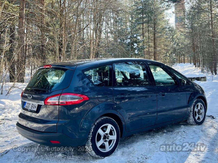 Pelēks Ford S-Max 2013 Tallina, ar dzinēja tilpumu 2.00 L un nobraukumu 250 tūkst. km par 4550 €, foto 4 vietnē AUTOMOTO.COM.LV