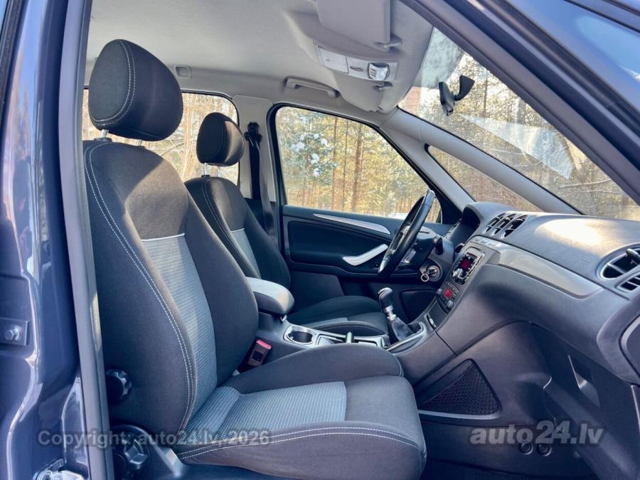 Pelēks Ford S-Max 2013 Tallina, ar dzinēja tilpumu 2.00 L un nobraukumu 250 tūkst. km par 4550 €, foto 11 vietnē AUTOMOTO.COM.LV
