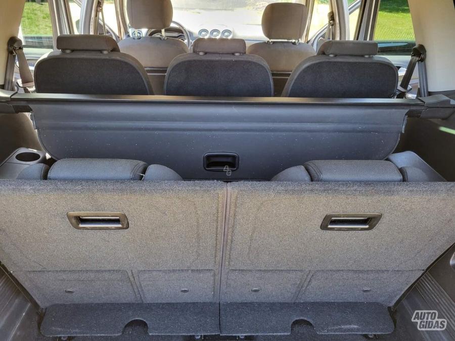 Grey Ford S-Max 2013 in Vilnius, with an engine capacity of 2.00 L and mileage of 330 thousand km for 4200 €, photo 8 on AUTOMOTO.COM.LV