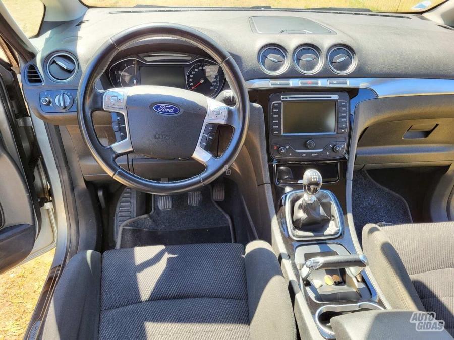 Grey Ford S-Max 2013 in Vilnius, with an engine capacity of 2.00 L and mileage of 330 thousand km for 4200 €, photo 12 on AUTOMOTO.COM.LV