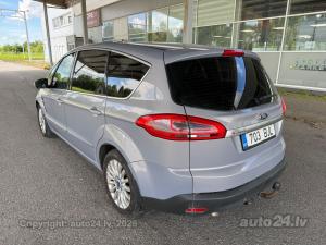 Pelēks Ford S-Max 2013 Valga, ar dzinēja tilpumu 2.00 L un nobraukumu 307 tūkst. km par 3250 €, foto 5 vietnē AUTOMOTO.COM.LV