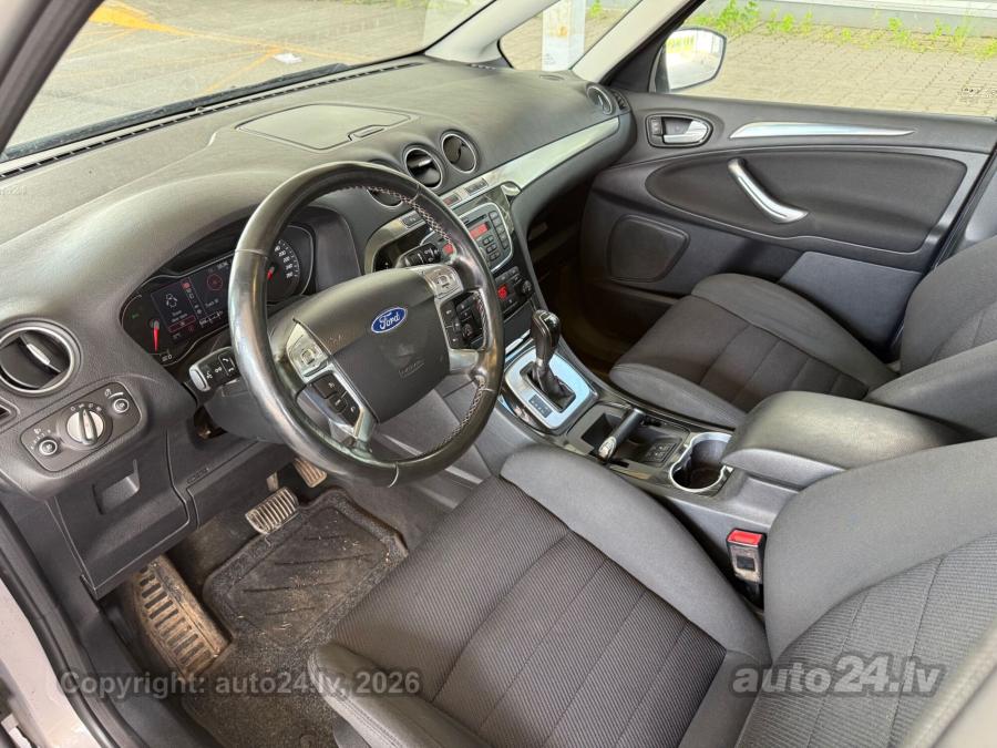 Pelēks Ford S-Max 2013 Valga, ar dzinēja tilpumu 2.00 L un nobraukumu 307 tūkst. km par 3250 €, foto 10 vietnē AUTOMOTO.COM.LV