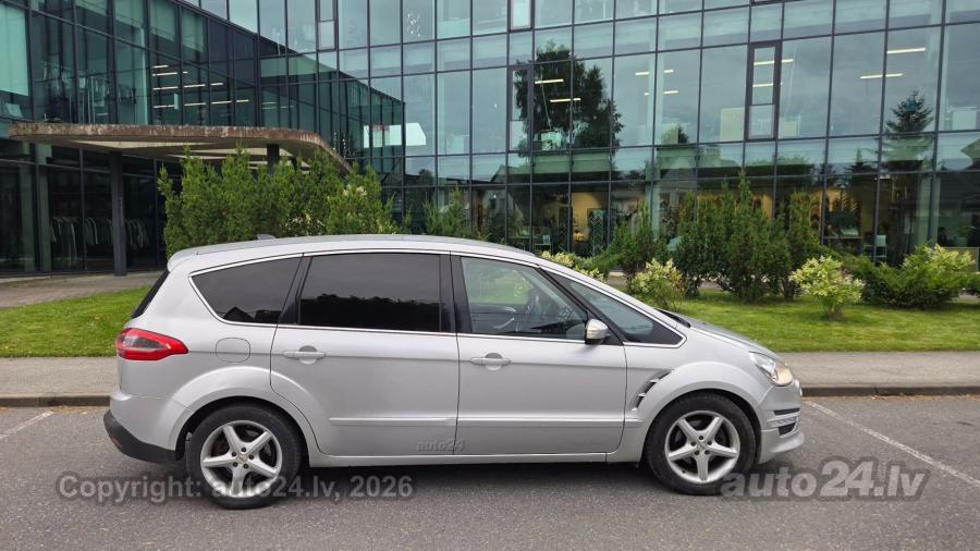 Pelēks Ford S-Max 2013 Tallina, ar dzinēja tilpumu 2.00 L un nobraukumu 265 tūkst. km par 4800 €, foto 7 vietnē AUTOMOTO.COM.LV