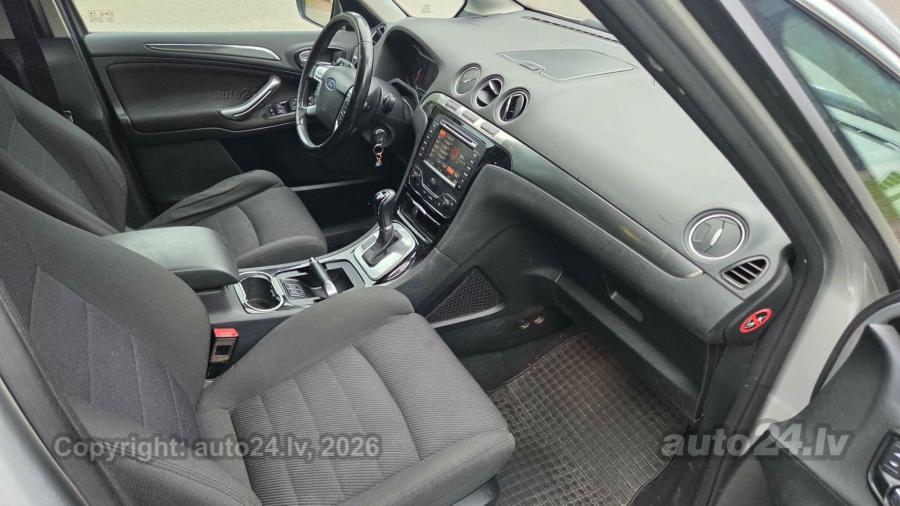 Pelēks Ford S-Max 2013 Tallina, ar dzinēja tilpumu 2.00 L un nobraukumu 265 tūkst. km par 4800 €, foto 8 vietnē AUTOMOTO.COM.LV