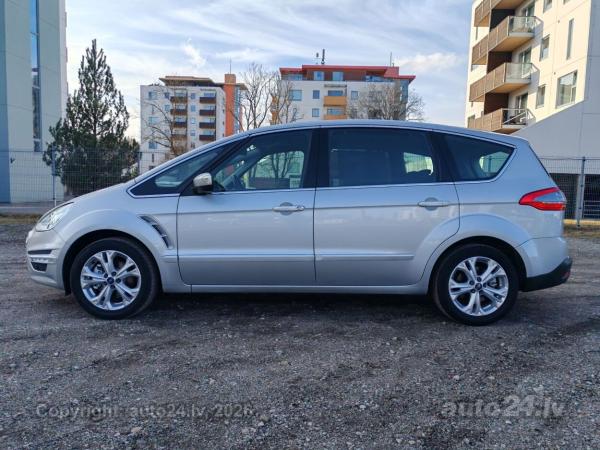 Pelēks Ford S-Max 2014 Tallina, ar dzinēja tilpumu 2.20 L un nobraukumu 200 tūkst. km par 6999 €, foto 2 vietnē AUTOMOTO.COM.LV